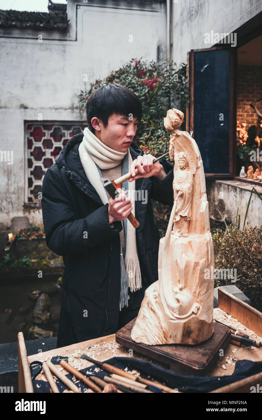 Chinese carpenter hi-res stock photography and images - Alamy