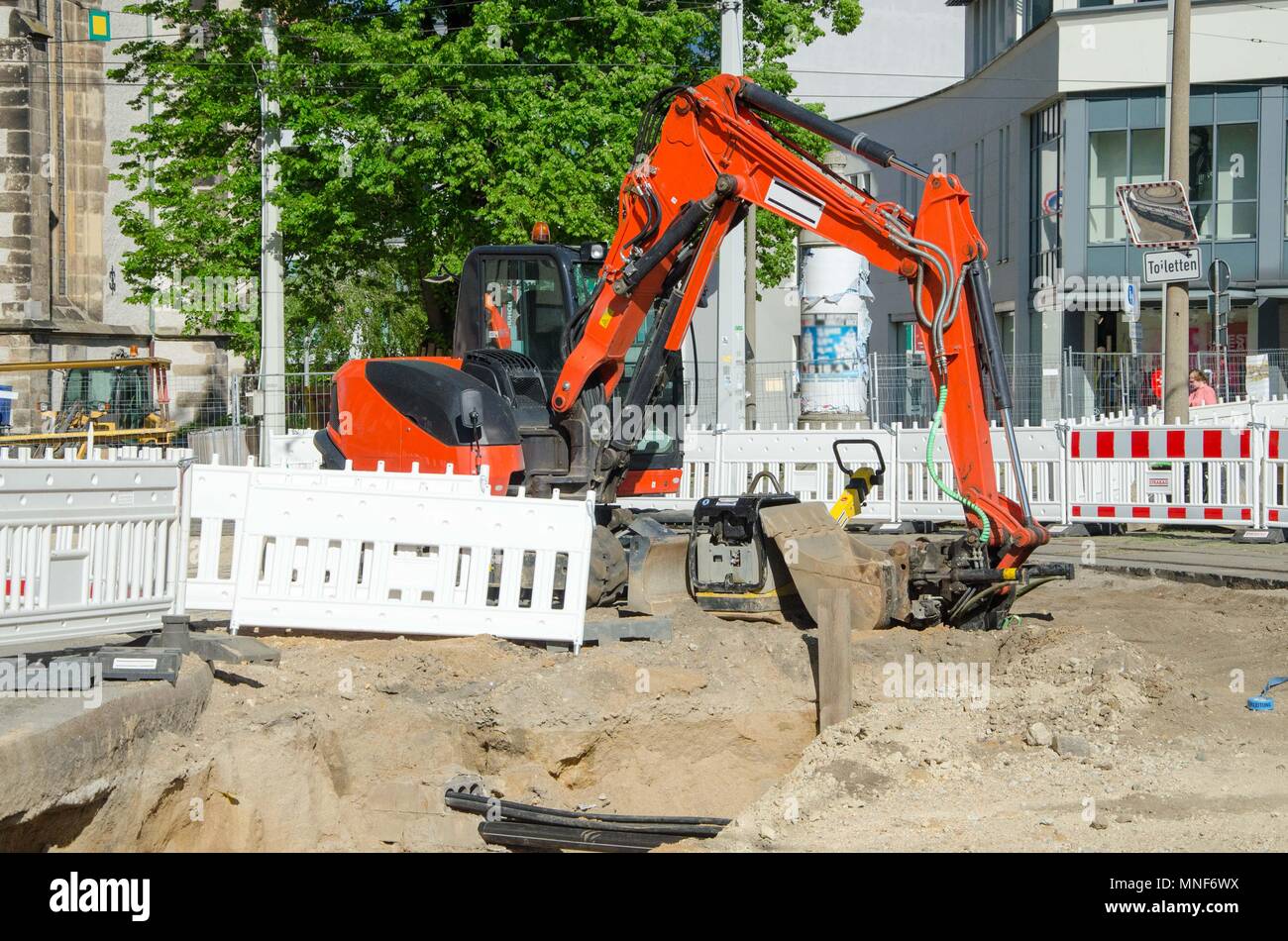 Repair heavy machinery excavator hi-res stock photography and images ...