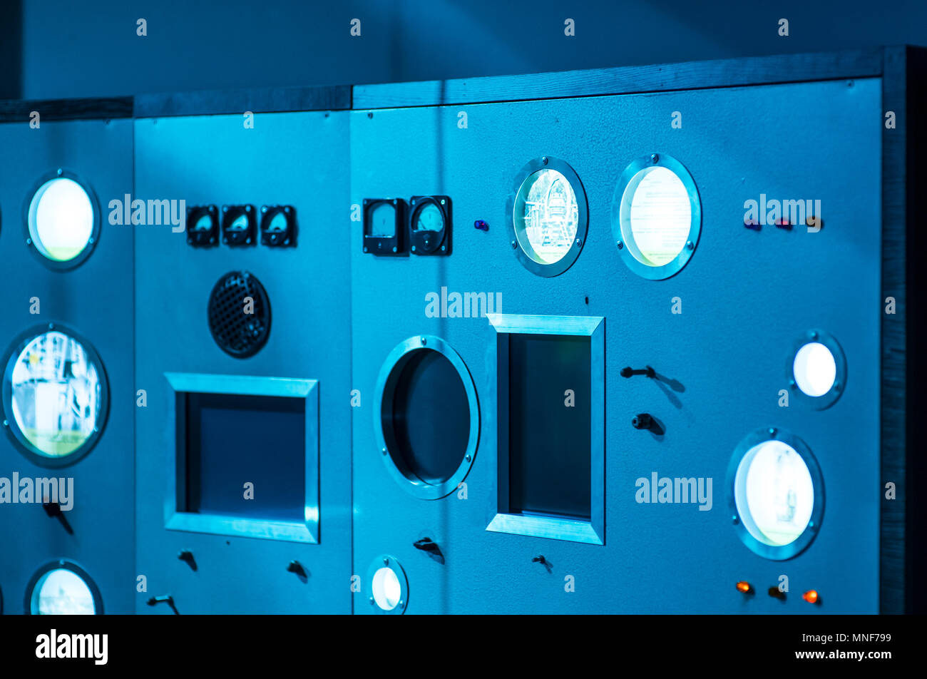 Rocket pod hi-res stock photography and images - Alamy