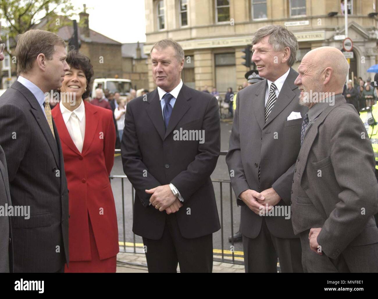 Geoff hurst and martin peters hi-res stock photography and images - Alamy