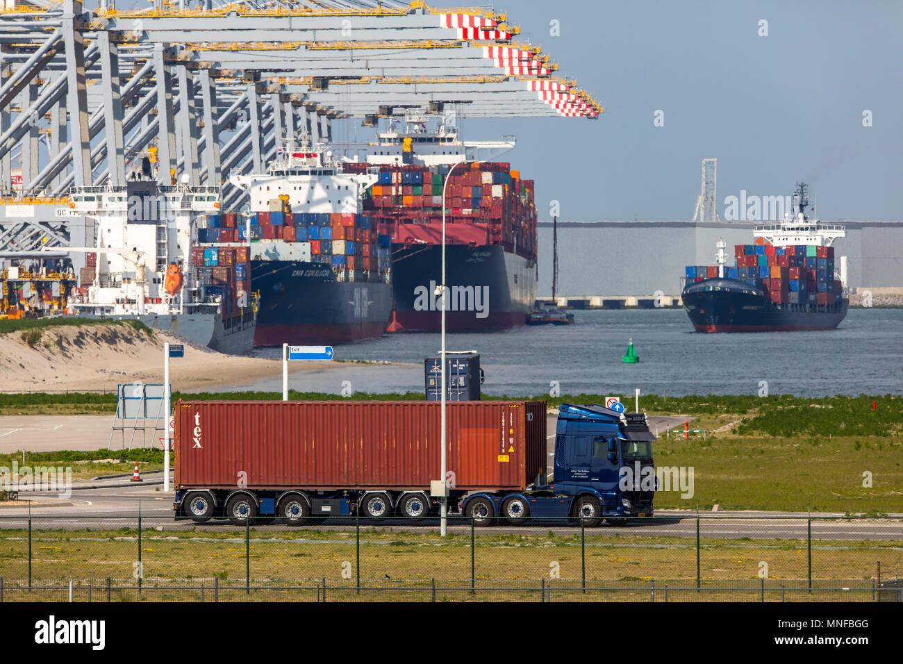 Truck Terminal Stock Photos & Truck Terminal Stock Images - Alamy