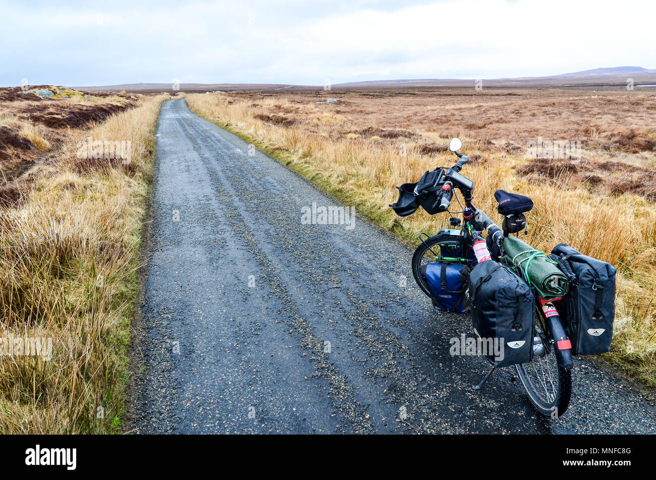 Cycle touring in Scotland (Outer Hebrides Stock Photo - Alamy