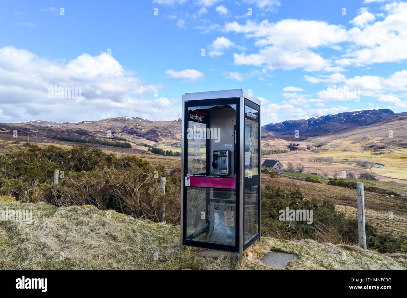 Phone booth hi-res stock photography and images - Alamy