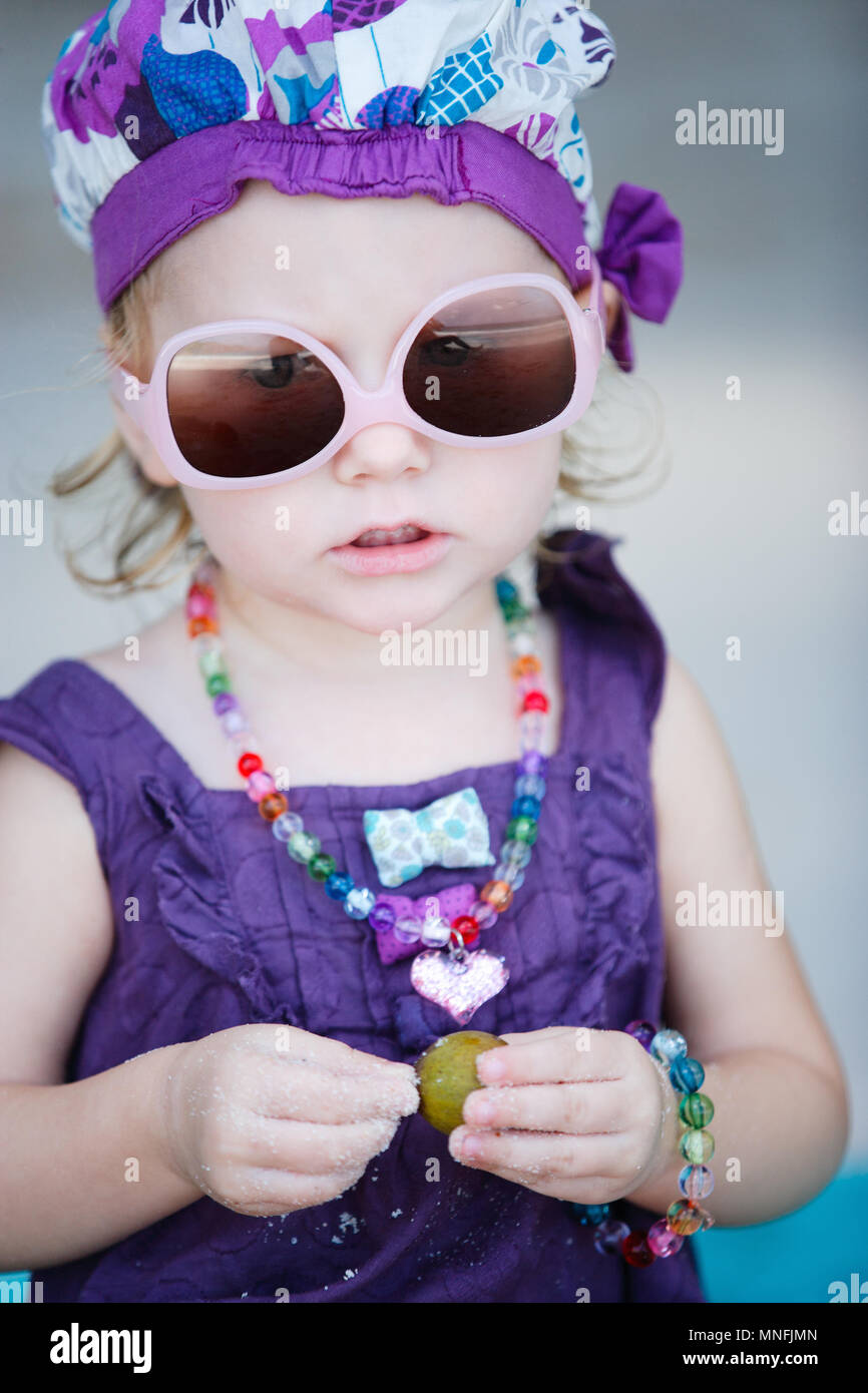 Female toddler dressed for summer hi-res stock photography and images ...