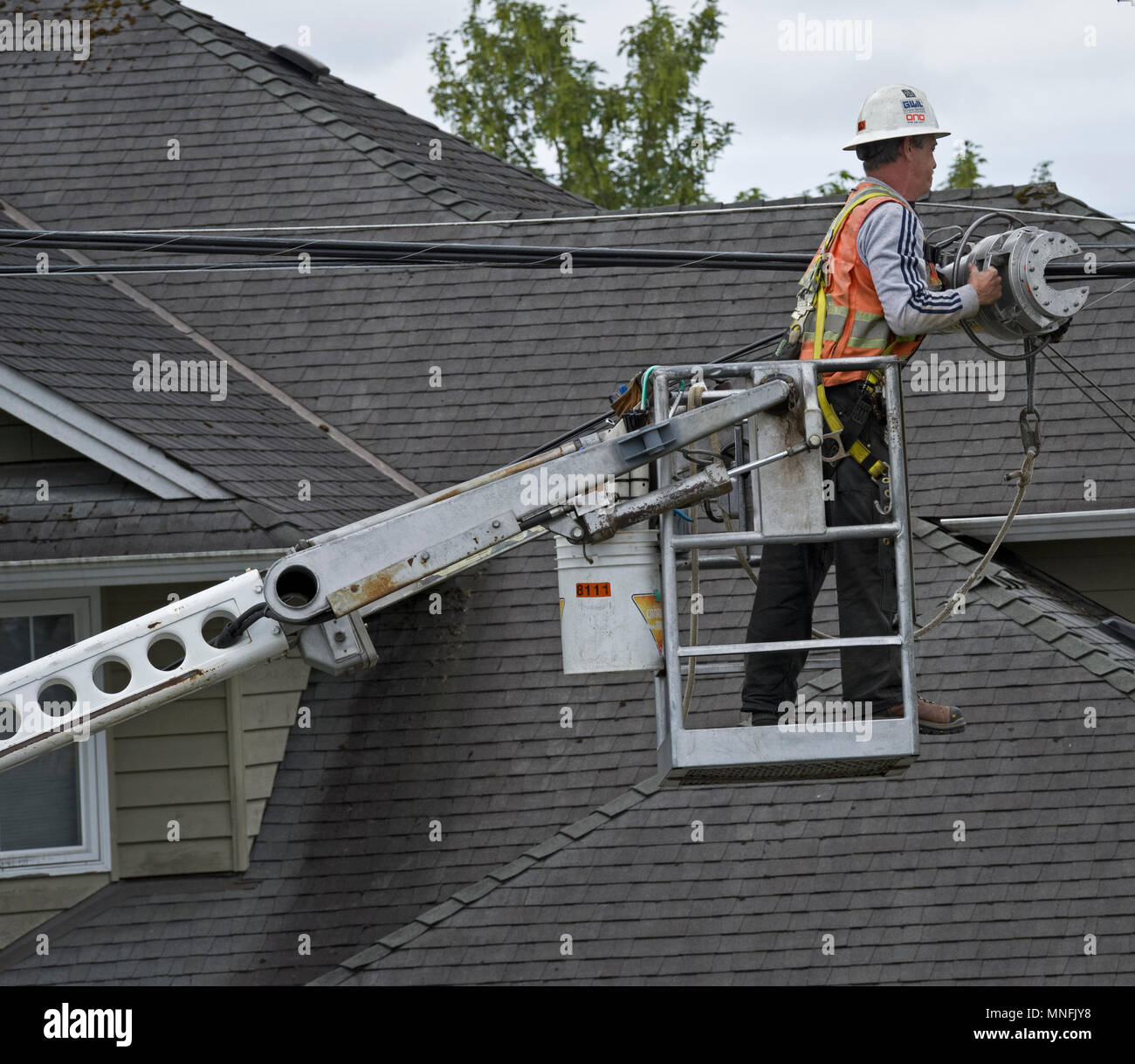 Cable truck hi-res stock photography and images - Alamy