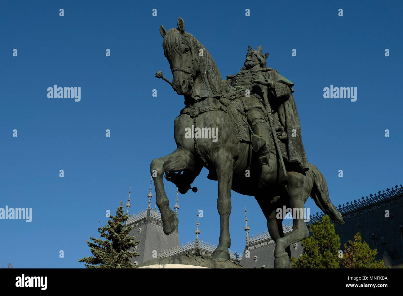 The equestrian statue of Stephen the Great stands next to the Palace of ...