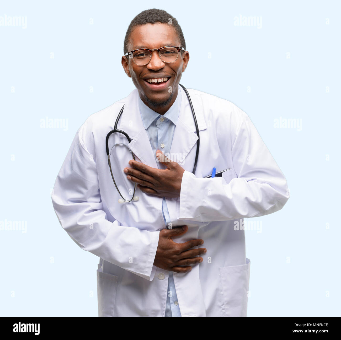 Doctor laughing hi-res stock photography and images - Alamy