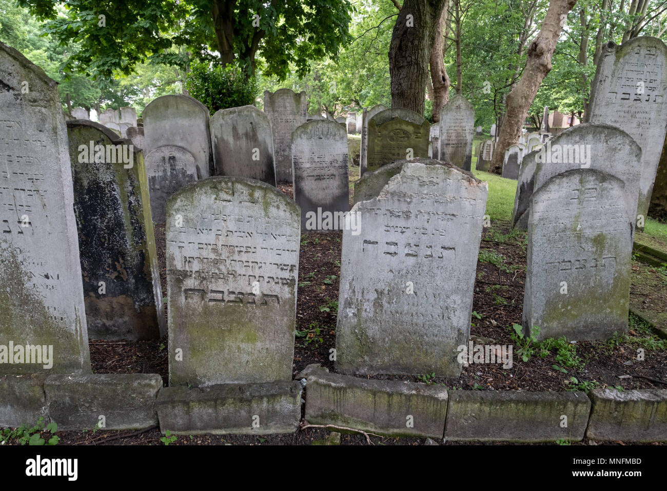 Jewish monument ceremony hi-res stock photography and images - Alamy