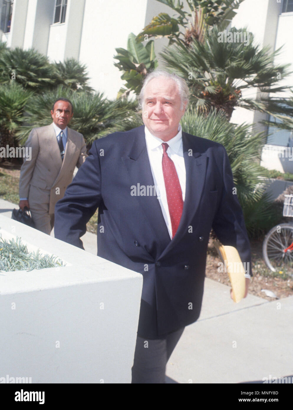 SANTA MONICA, CA - SEPTEMBER 26: Attorney Robert Shapiro and Actor ...