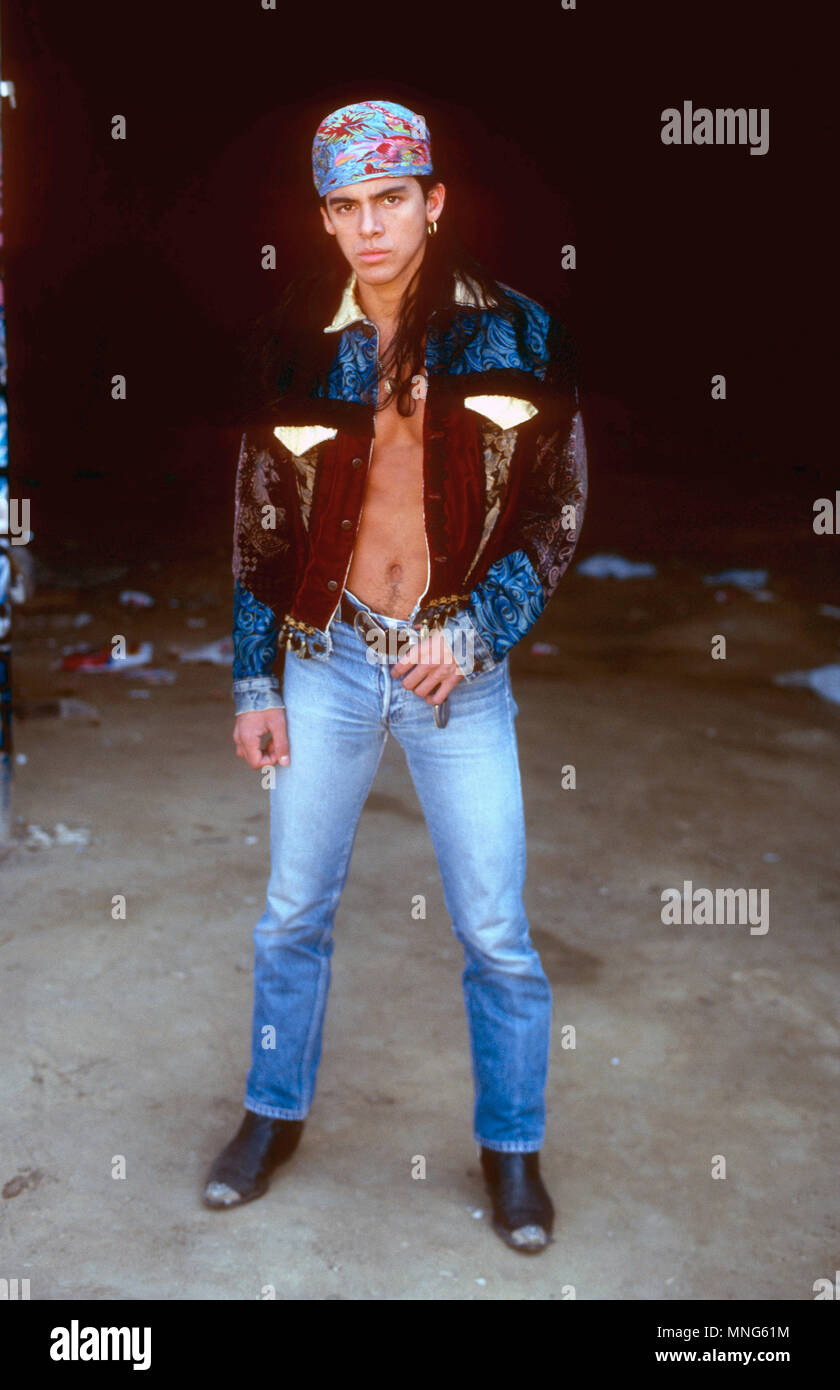 LOS ANGELES, CA- SEPTEMBER 24: (EXCLUSIVE COVERAGE) Singer Gerardo ...
