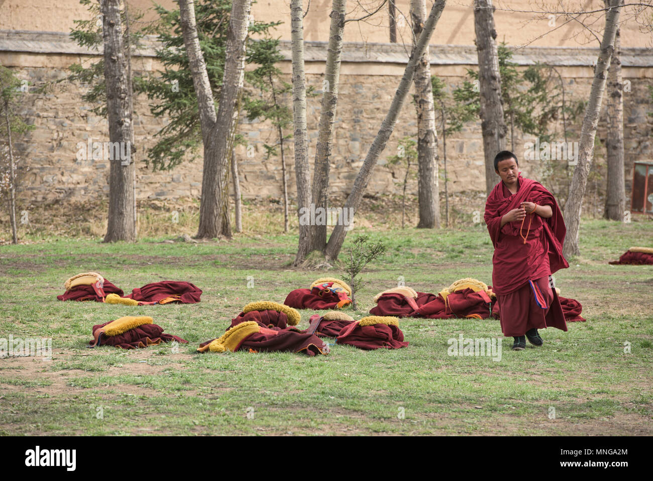 Buddhist monk hats hi-res stock photography and images - Alamy