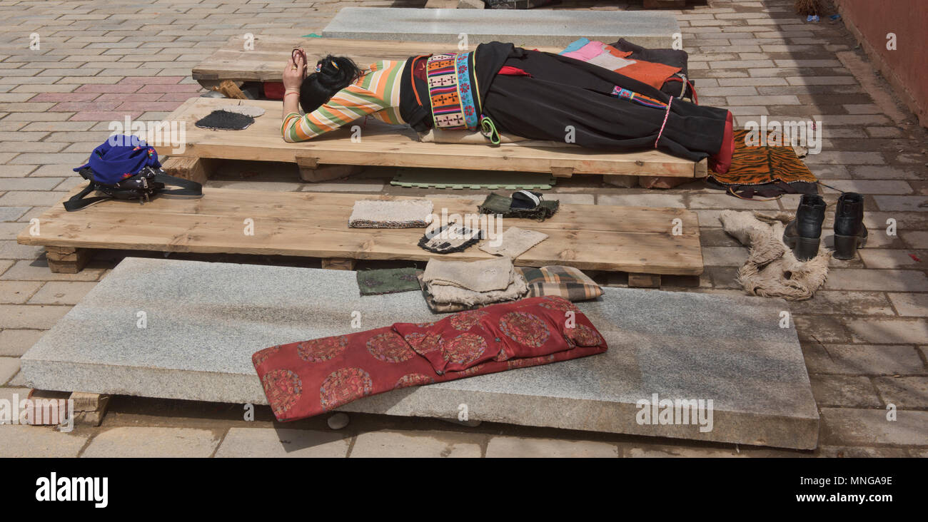 Prostrations hi-res stock photography and images - Alamy
