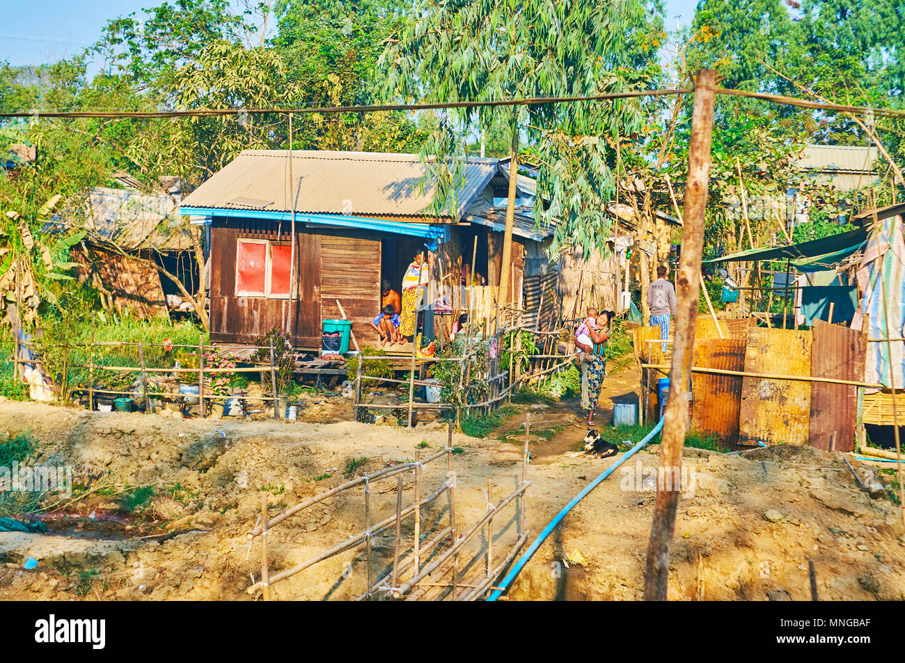 Shanty settlement asia hi-res stock photography and images - Alamy