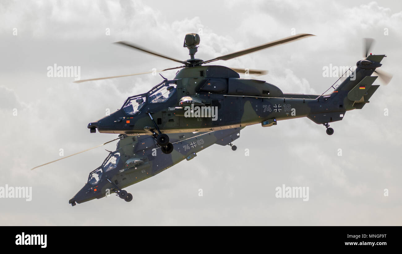 Attack helicopters hi-res stock photography and images - Alamy