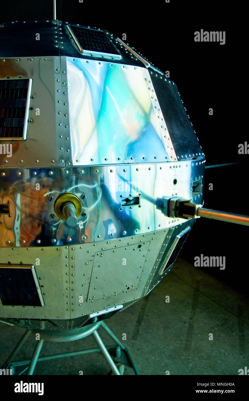 China satellite hi-res stock photography and images - Alamy