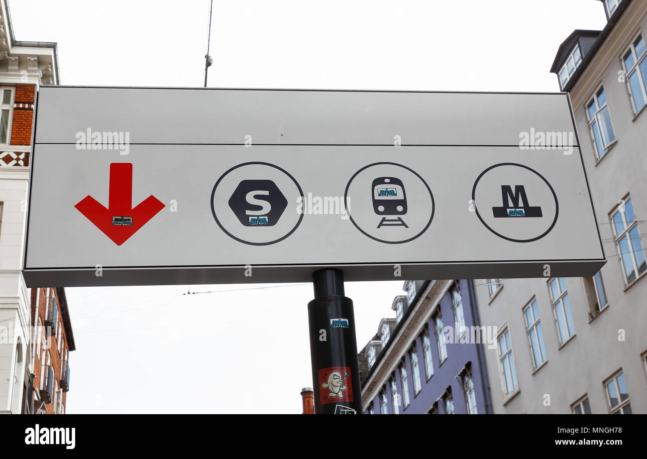 Train station entrance sign hi-res stock photography and images - Alamy