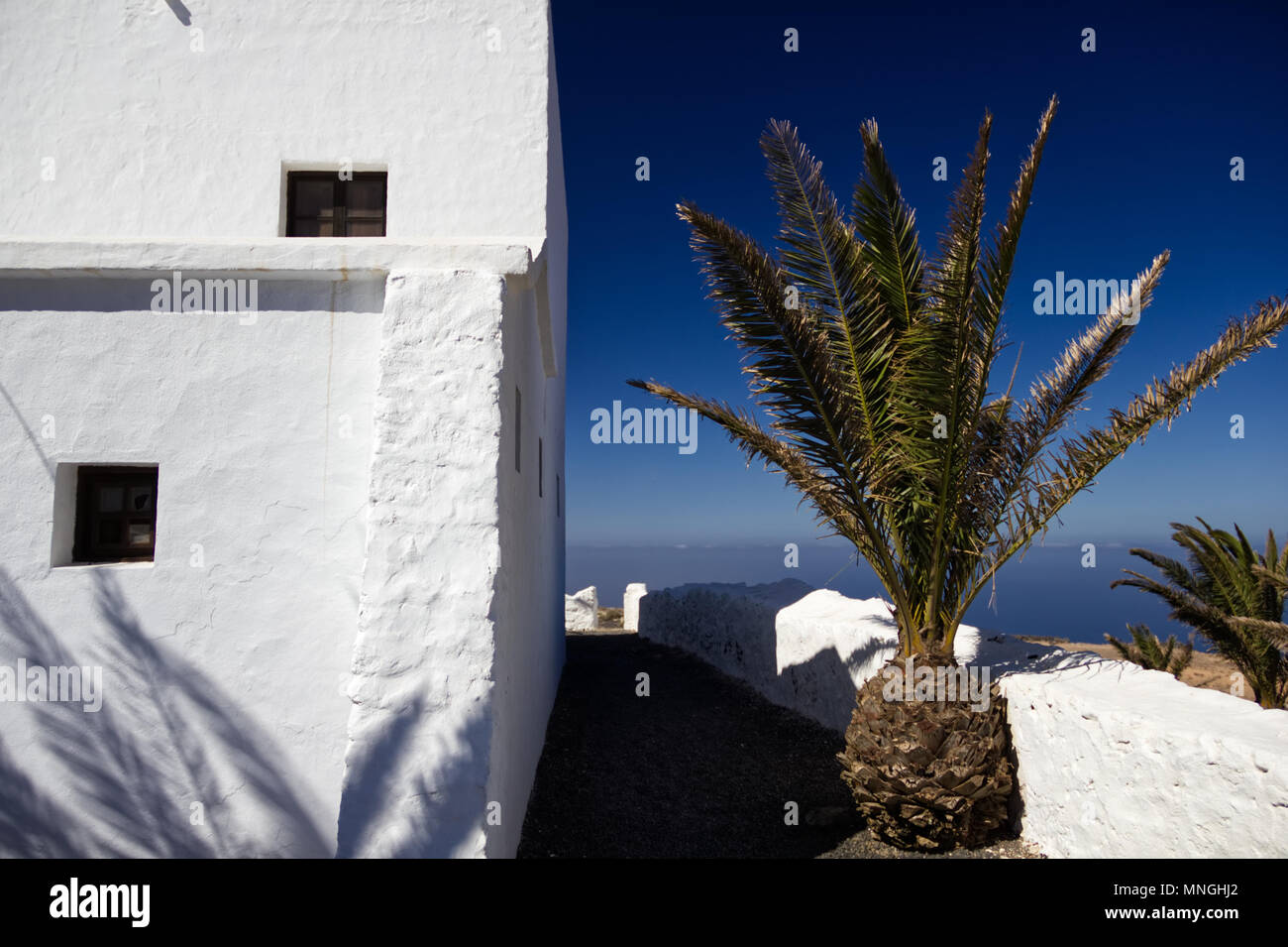 white-washed building on Lanzarote/Spain Stock Photo - Alamy