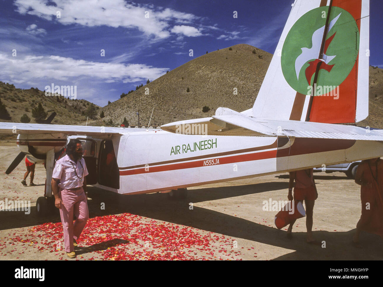 RAJNEESHPURAM, OREGON, USA - Rajneesh Air prop plane and rose petals to ...