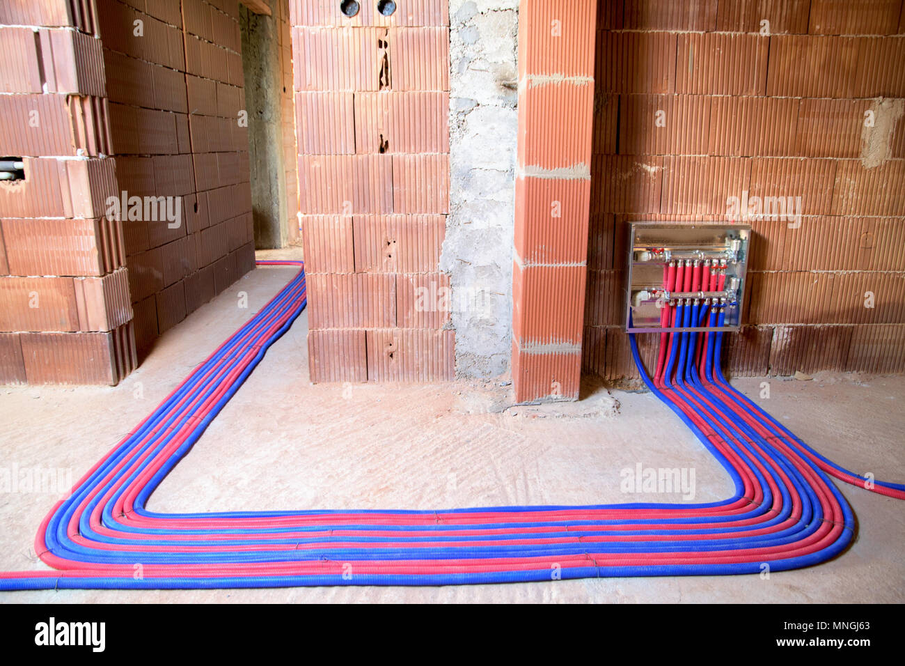 Pipes floor water heating system hi-res stock photography and images ...