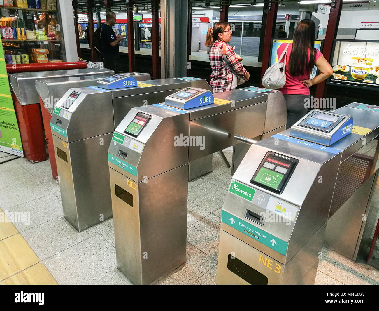 Tourniquet hi-res stock photography and images - Alamy