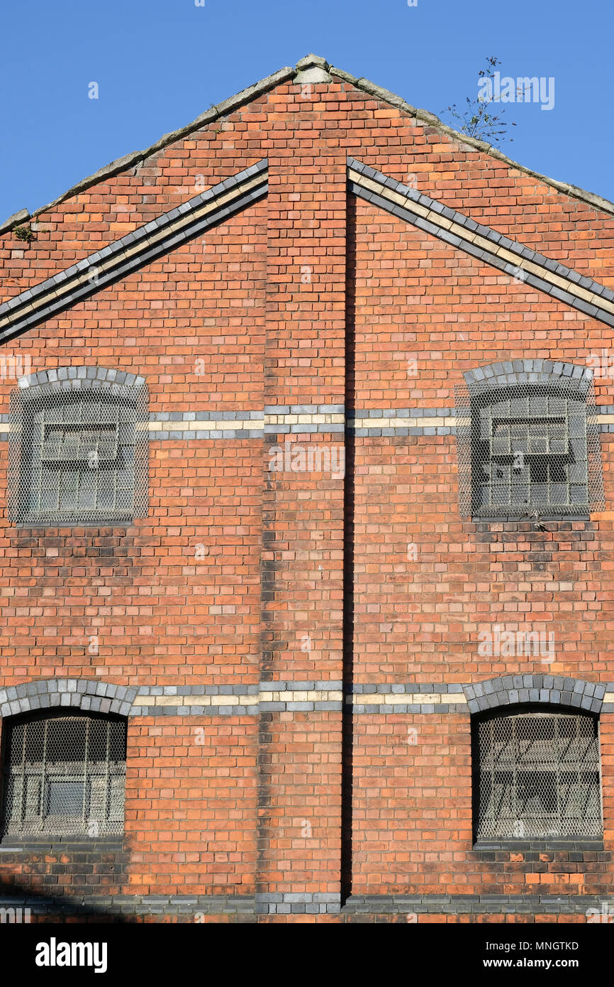 Derelict buildings at Bakers Quay in Gloucester,England Stock Photo - Alamy