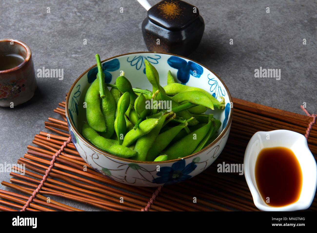 edamame , japanese green steamed soyabean Stock Photo - Alamy