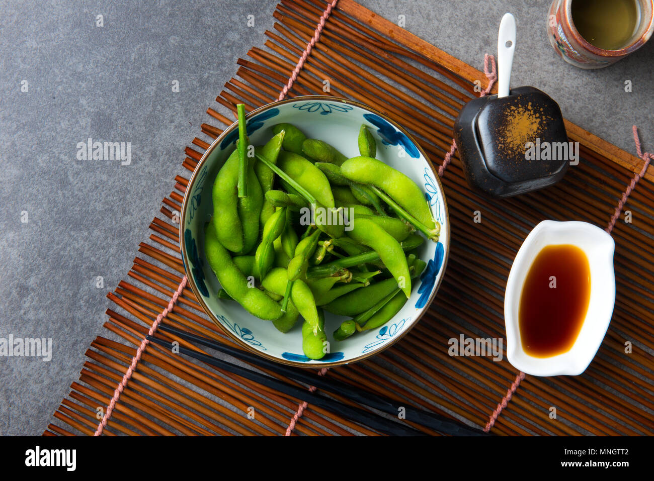 edamame , japanese green steamed soyabean Stock Photo - Alamy