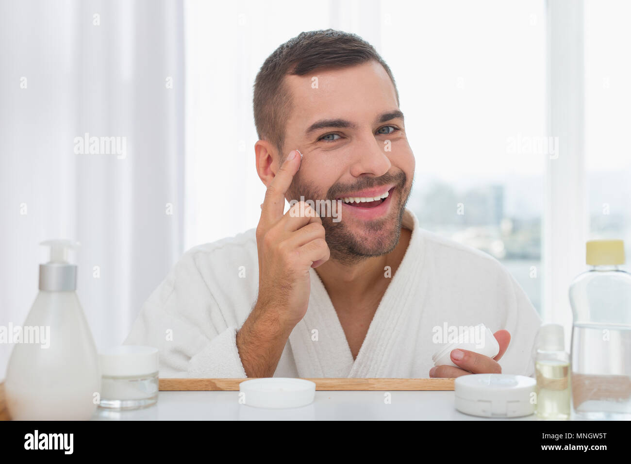 Man cream face wrinkles hi-res stock photography and images - Alamy