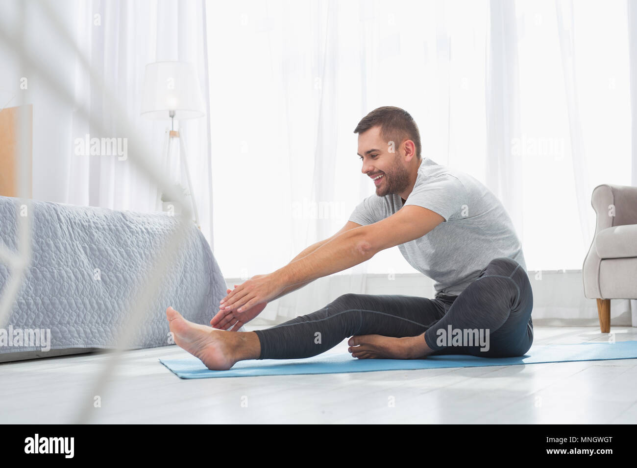 Man bending forward hi-res stock photography and images - Alamy