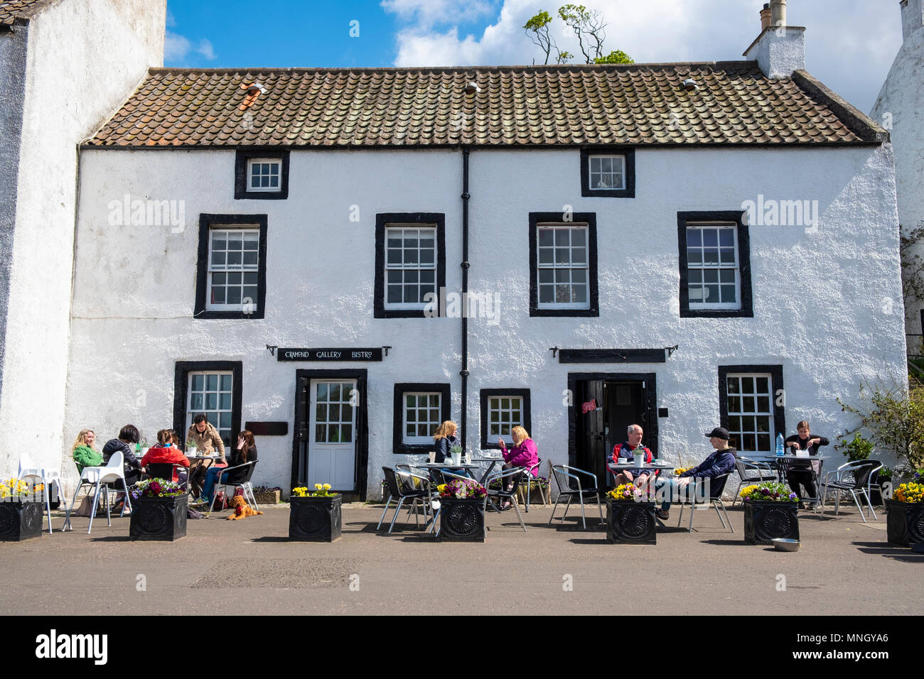 Cramond gallery bistro hi-res stock photography and images - Alamy
