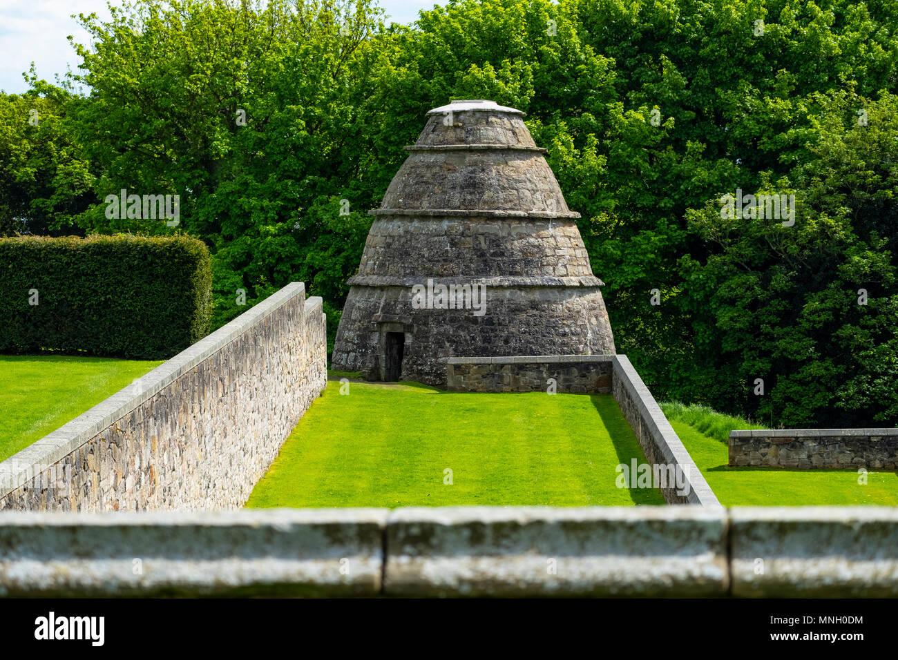 Dovecot hi-res stock photography and images - Alamy