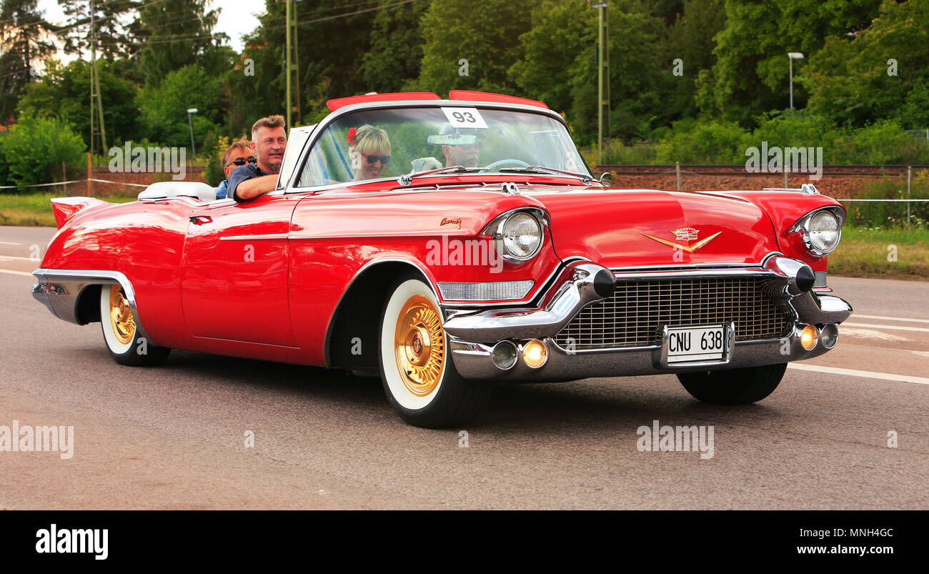 Red cadillac hi-res stock photography and images - Alamy