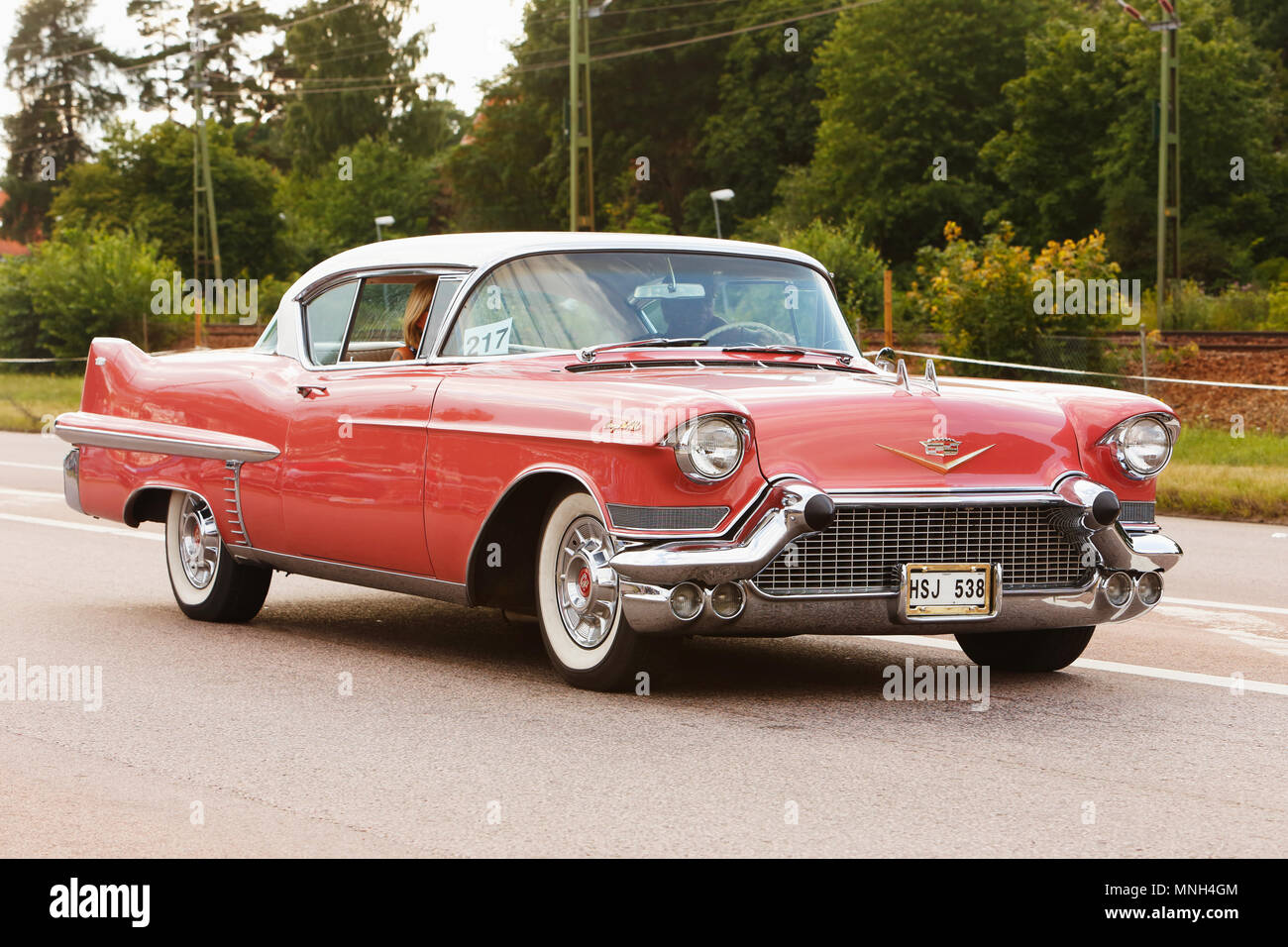Red cadillac hi-res stock photography and images - Alamy
