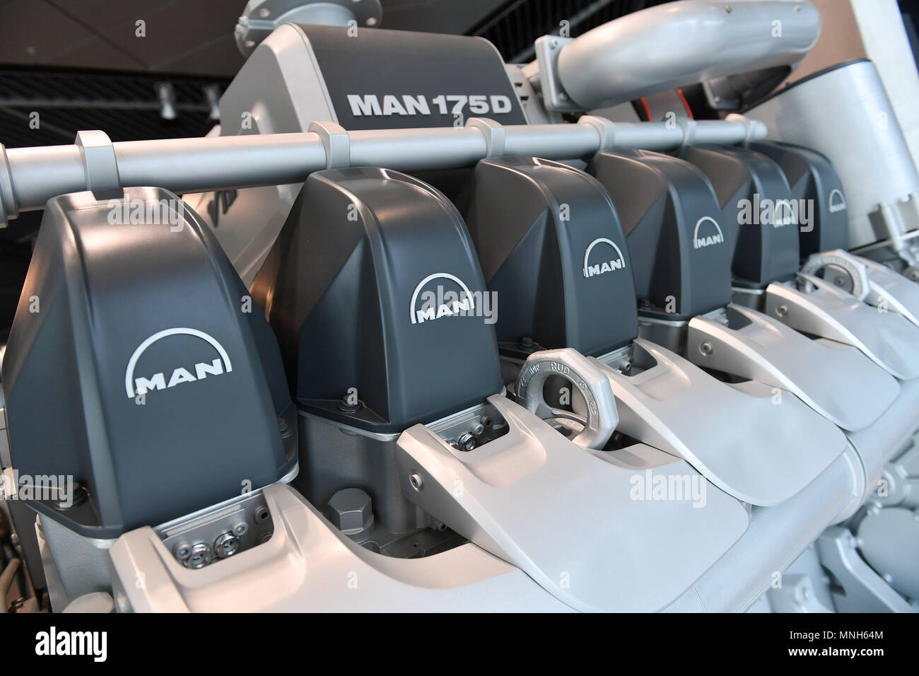 Hv engine hi-res stock photography and images - Alamy