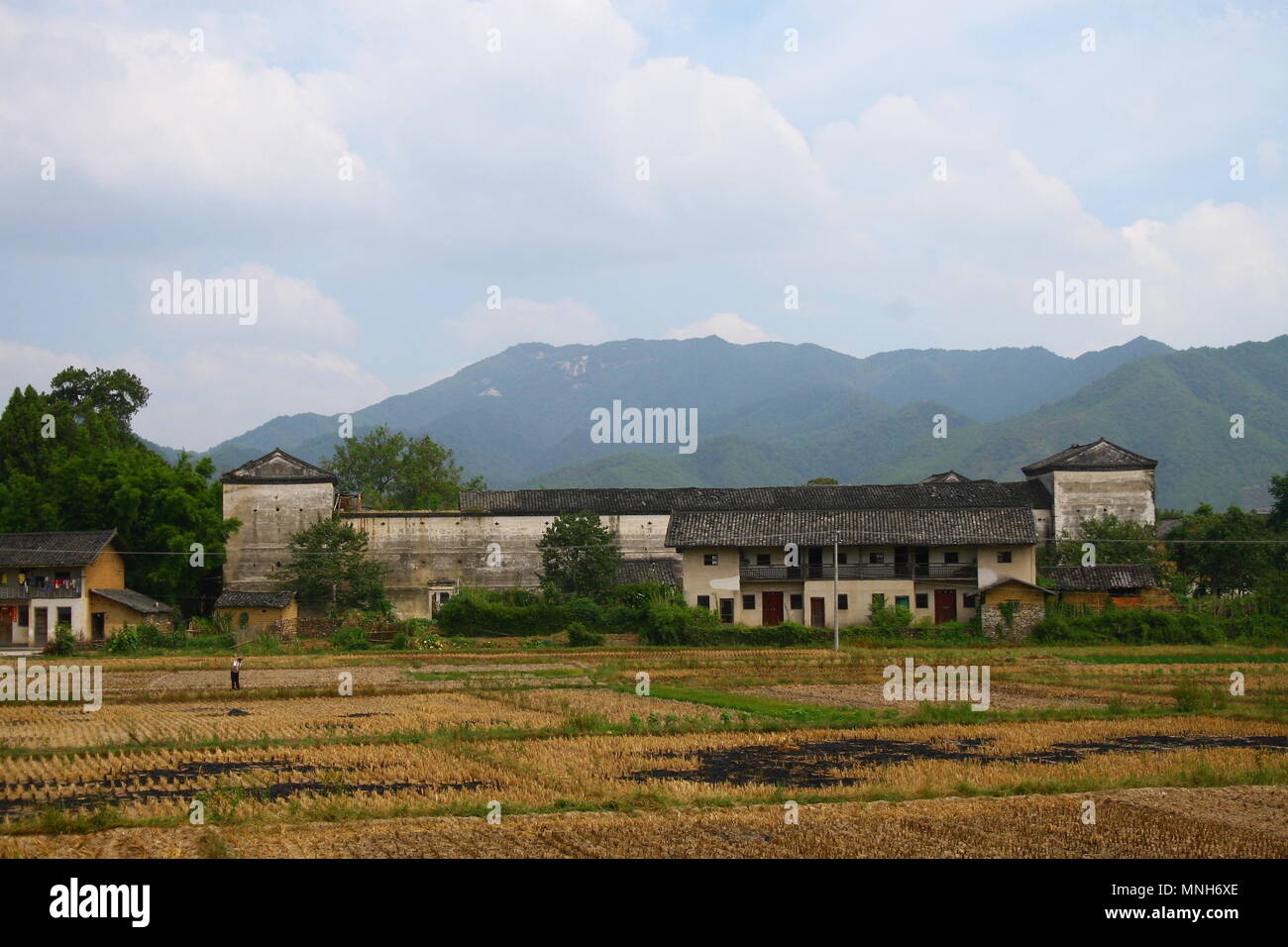 Longnan, Longnan, China. 17th May, 2018. Longnan, CHINA-The traditional ...