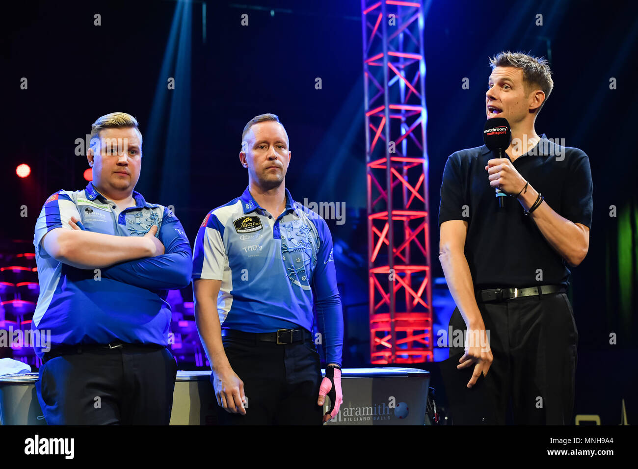 Snooker presenter hi-res stock photography and images - Alamy