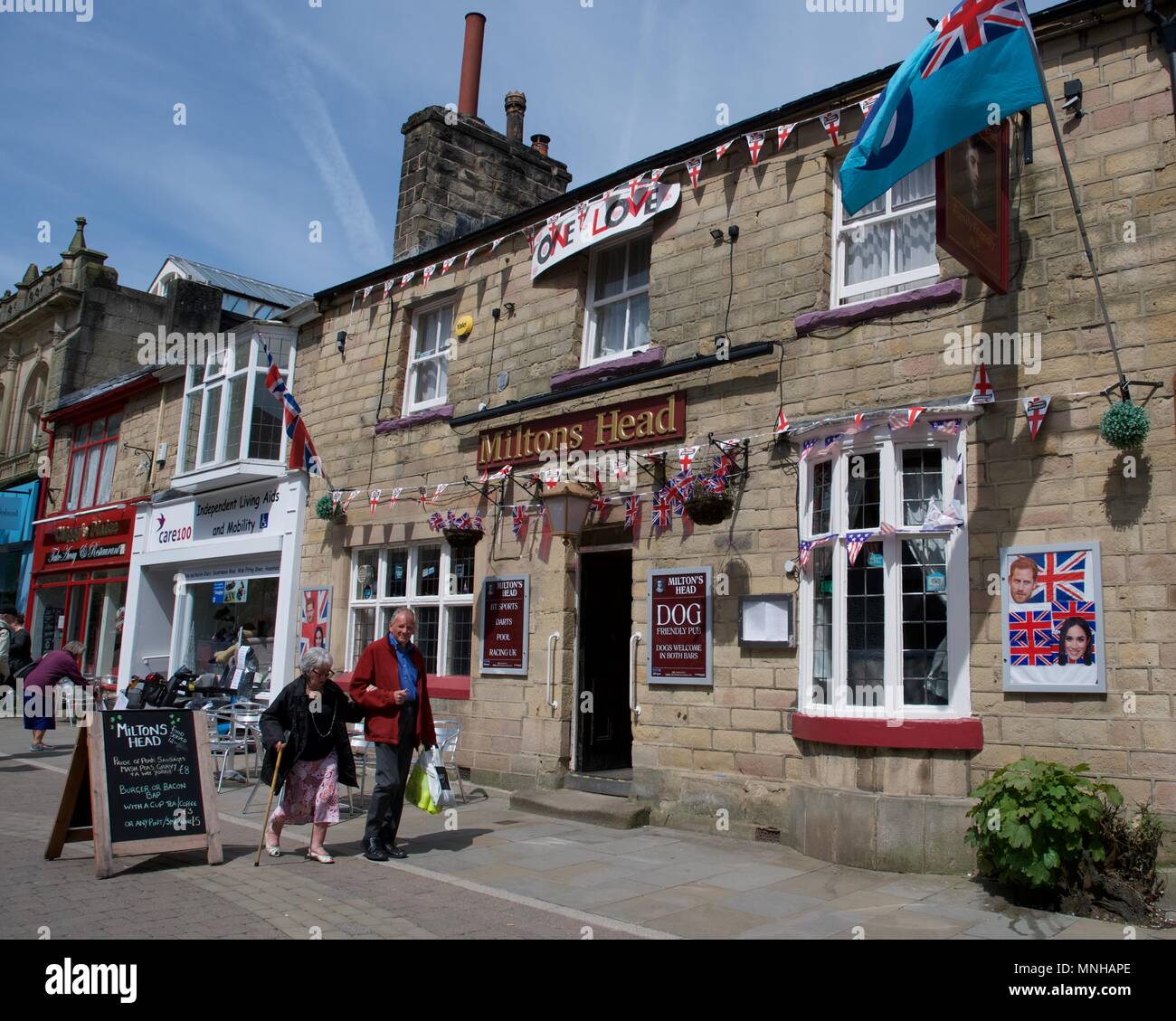 Royal wedding 2018 bunting hi-res stock photography and images - Alamy