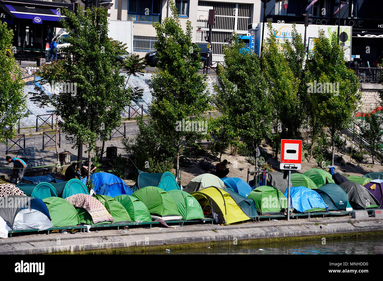 Paris, France. 17th May, 2018. A migrant camp, mainly home to Afghans ...