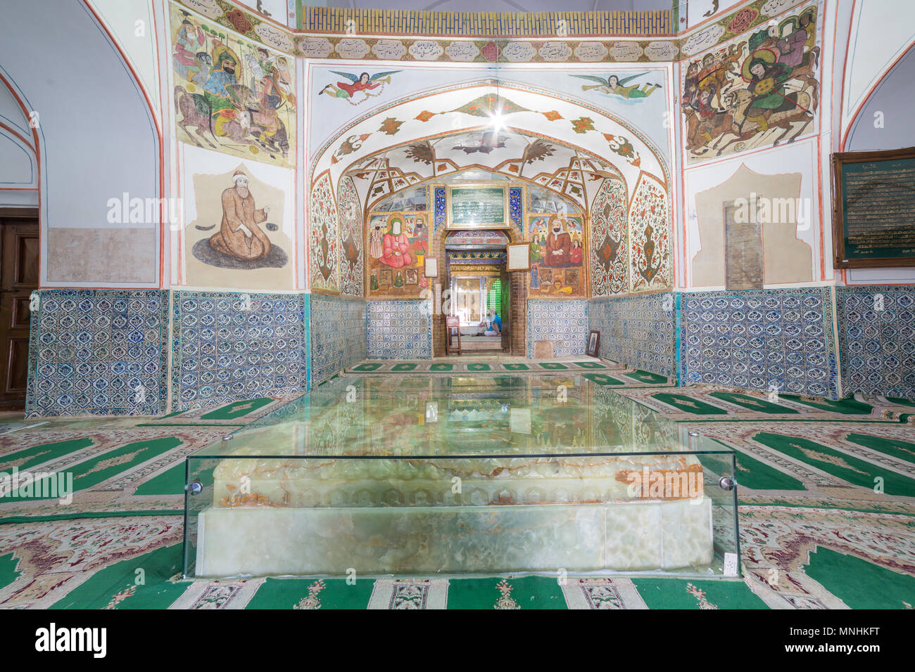 Muslims tomb inside the Mausoleum of Harun Vilayet (Bogh-e Harun ...
