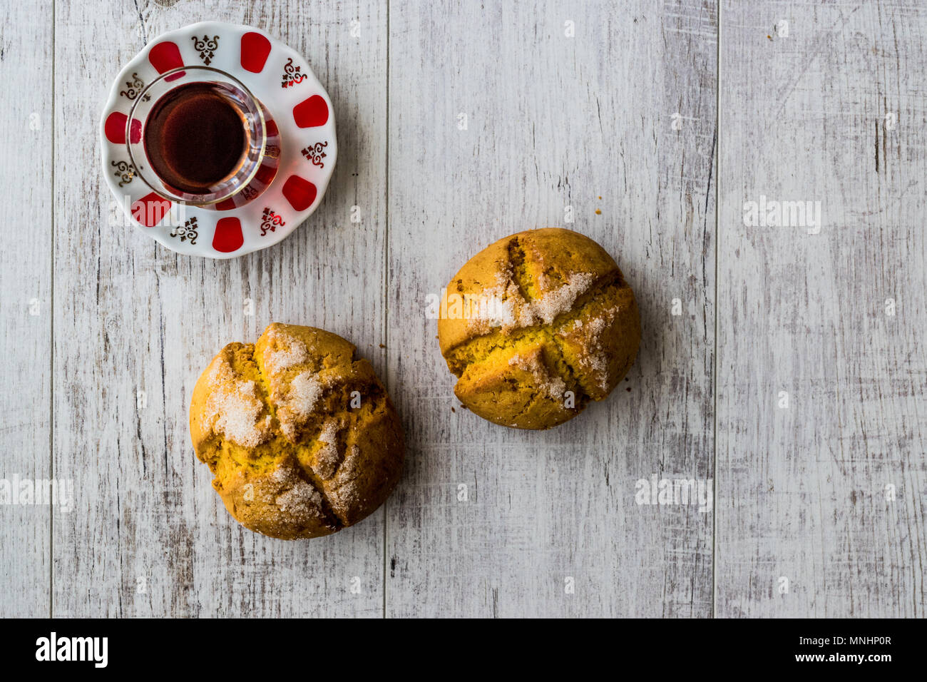 Turkish cookies Sam kurabiyesi and tea / Cookie with orange and sugar ...