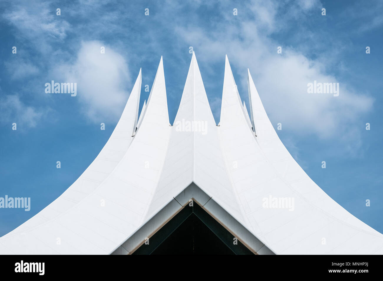 Roof construction tempodrom hi-res stock photography and images - Alamy