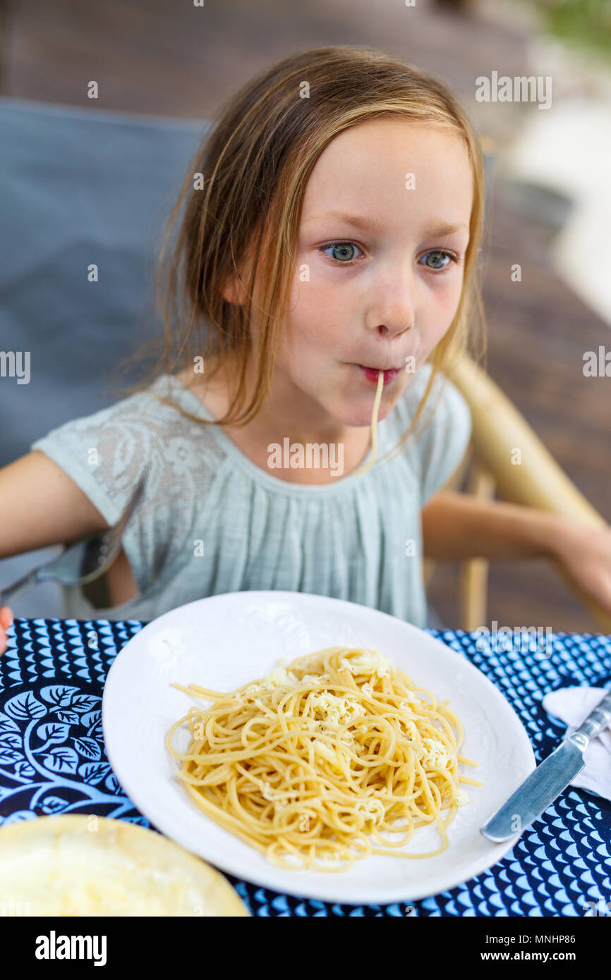 Kid spaghetti hi-res stock photography and images - Alamy