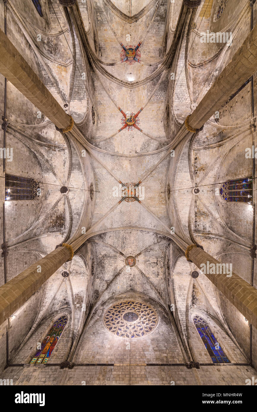 Gothic architecture ceiling dark hi-res stock photography and images ...