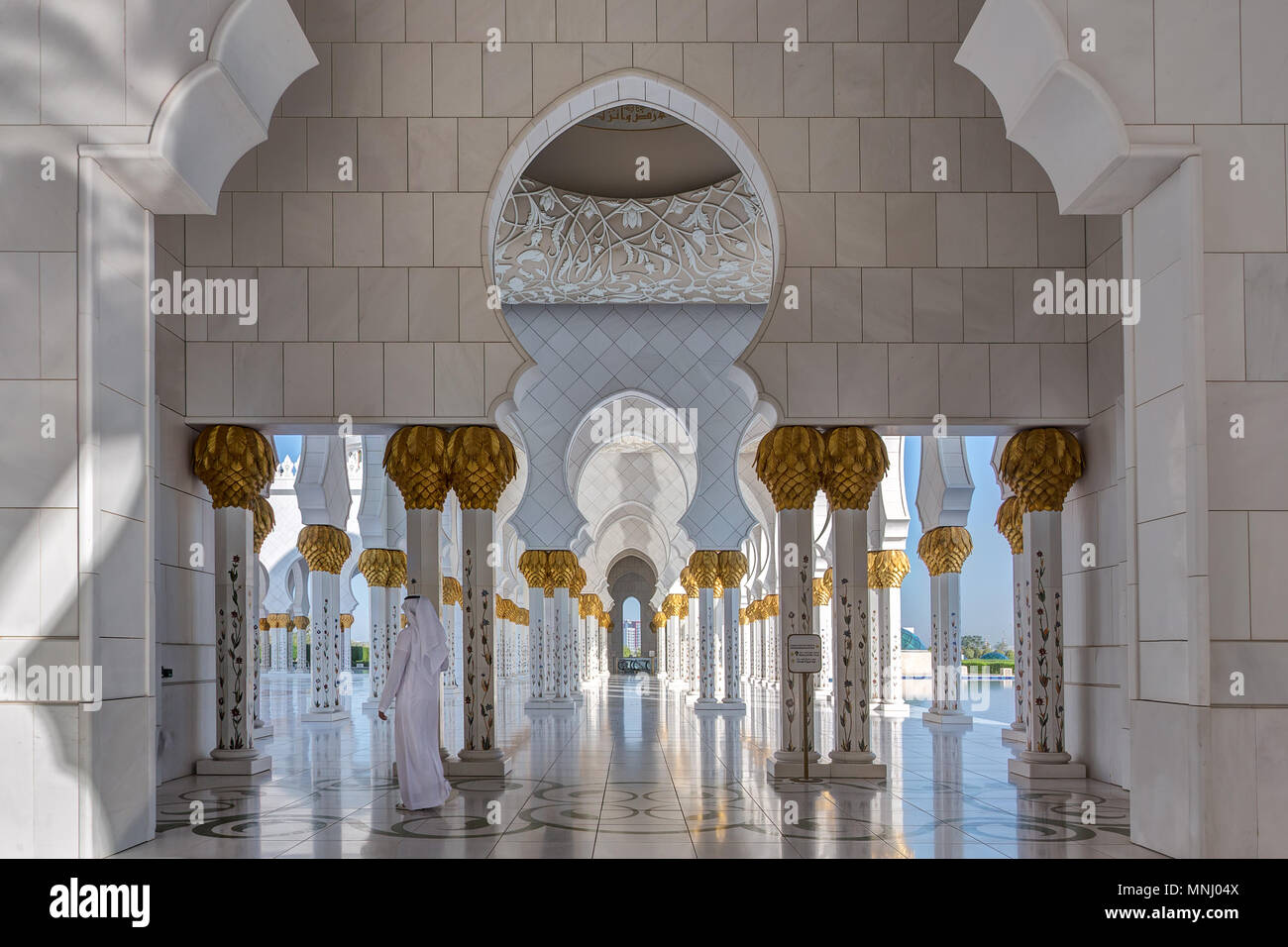 Sheikh Zayed Grand Mosque. Scheich-Zayid-Moschee. Abu Dhabi Stock Photo ...