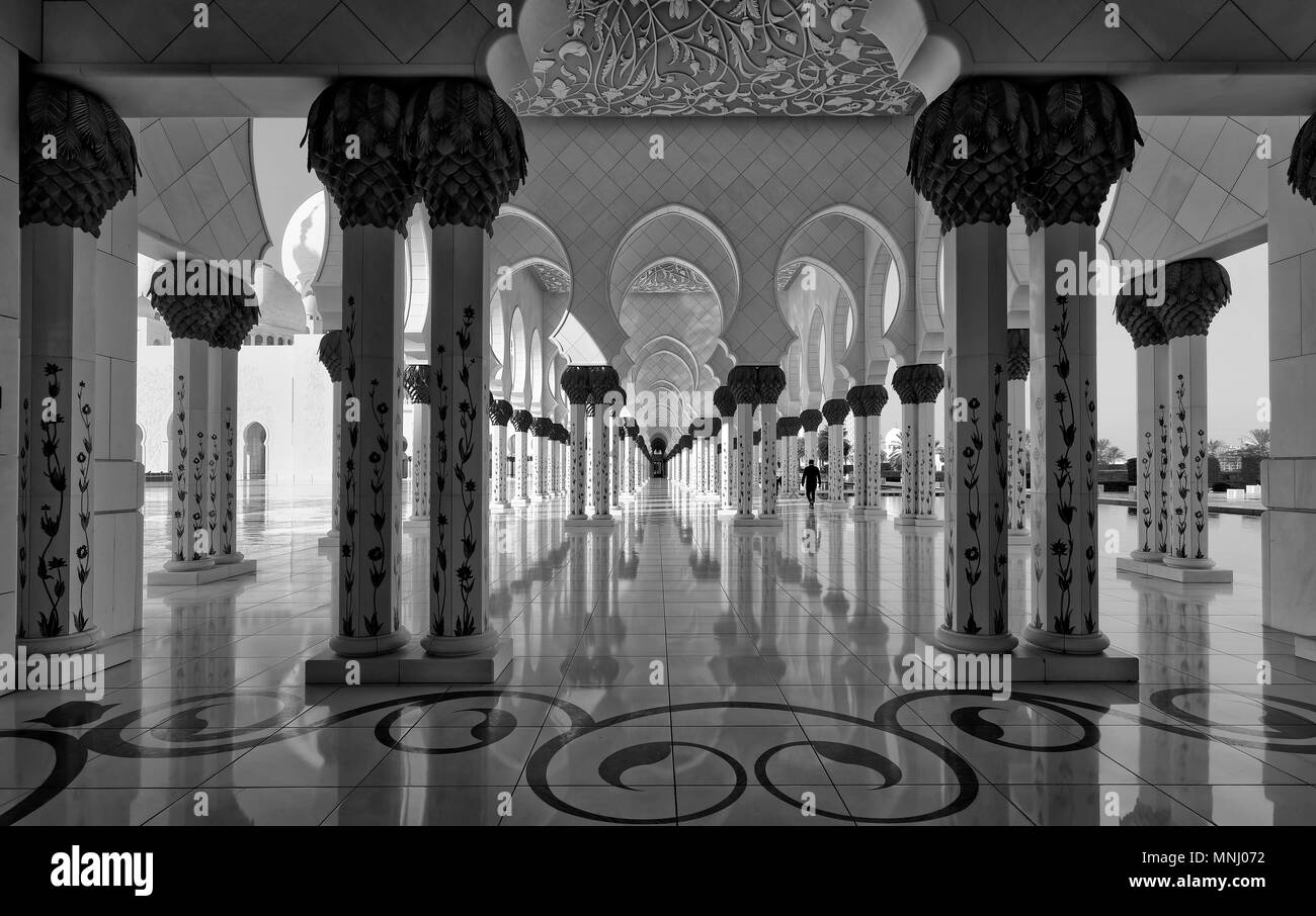 Sheikh Zayed Grand Mosque. Scheich-Zayid-Moschee. Abu Dhabi Stock Photo ...