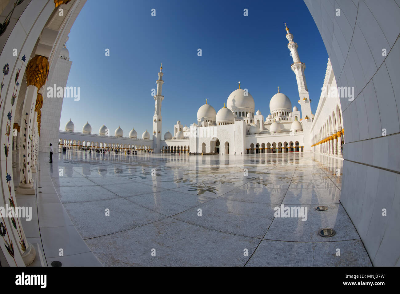 Sheikh Zayed Grand Mosque. Scheich-Zayid-Moschee. Abu Dhabi Stock Photo ...