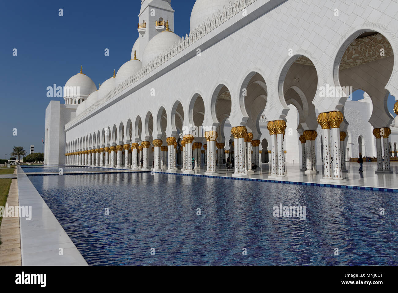 Sheikh Zayed Grand Mosque. Scheich-Zayid-Moschee. Abu Dhabi Stock Photo ...