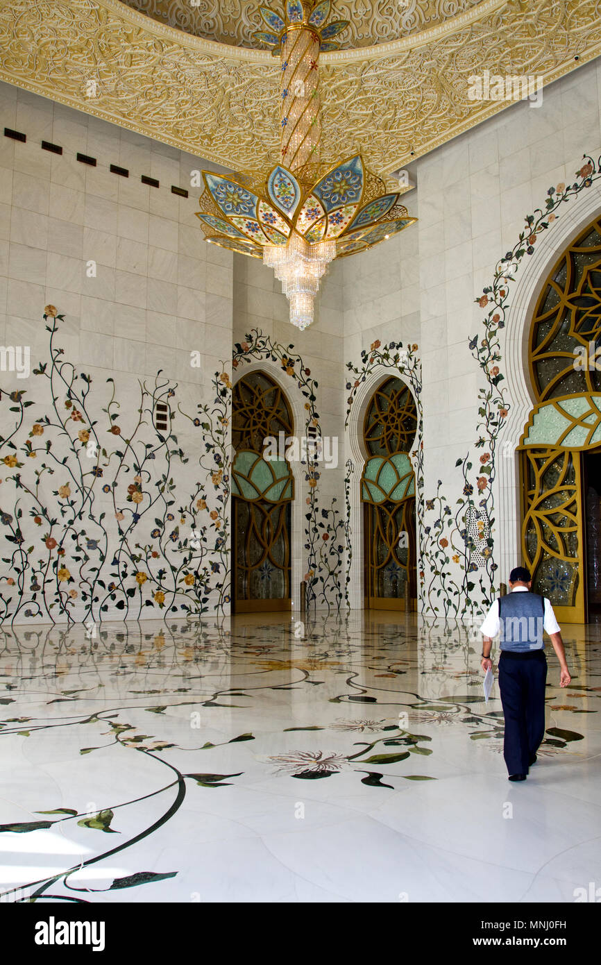 Sheikh Zayed Grand Mosque. Scheich-Zayid-Moschee. Abu Dhabi Stock Photo ...