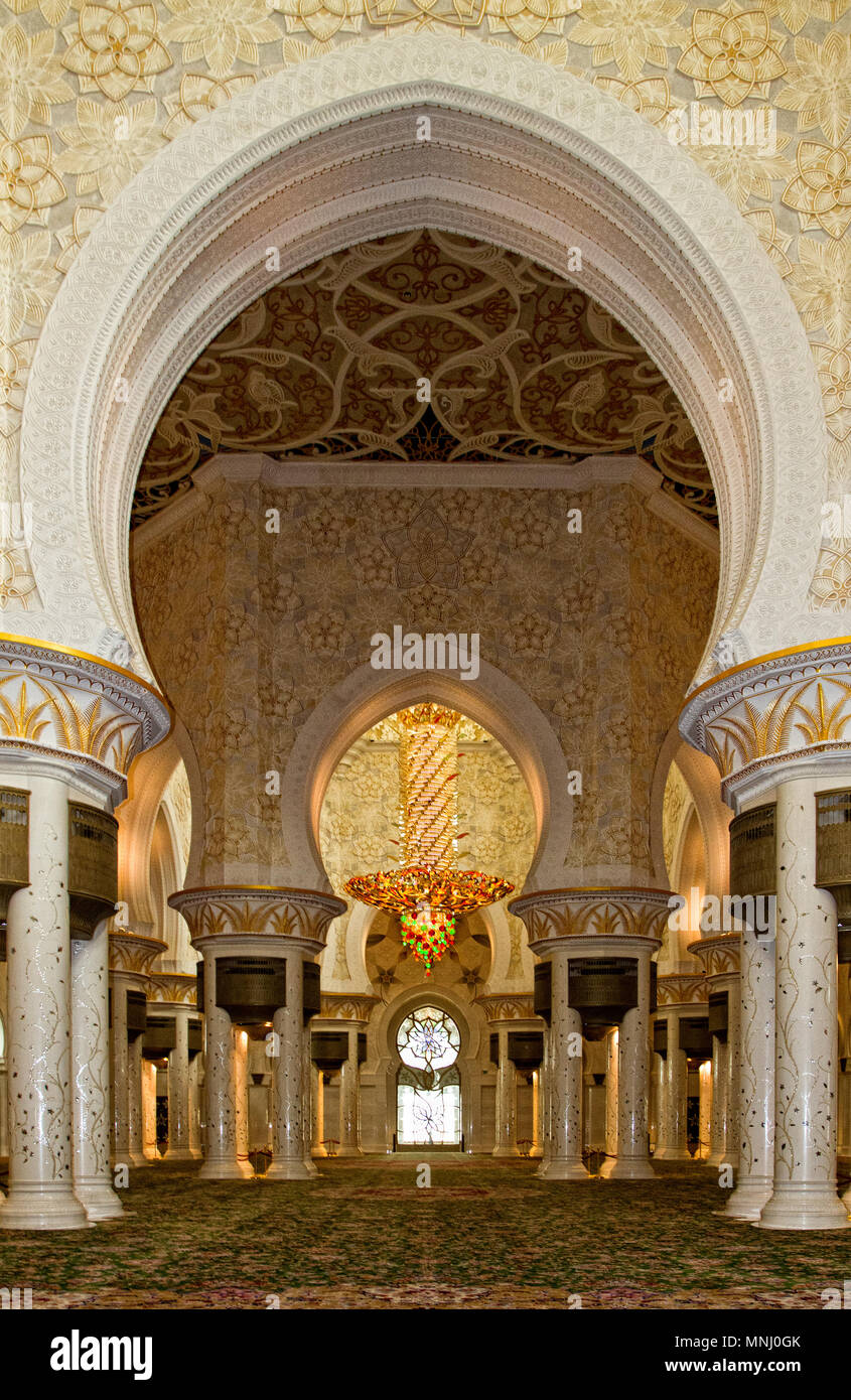 Sheikh Zayed Grand Mosque. Scheich-Zayid-Moschee. Abu Dhabi Stock Photo ...