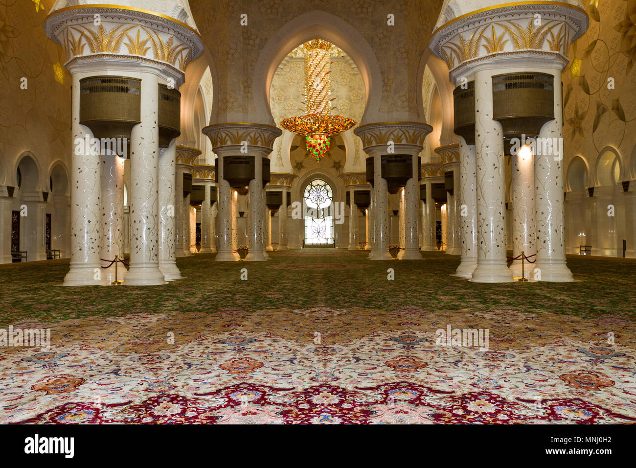 Sheikh zayed grand mosque glass hi-res stock photography and images - Alamy